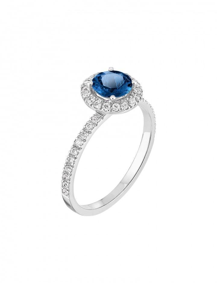45 bijoux de mariée pour respecter la tradition de l'accessoire bleu
