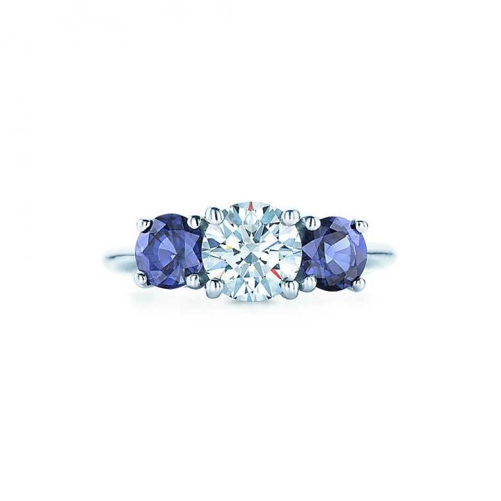 45 bijoux de mariée pour respecter la tradition de l'accessoire bleu