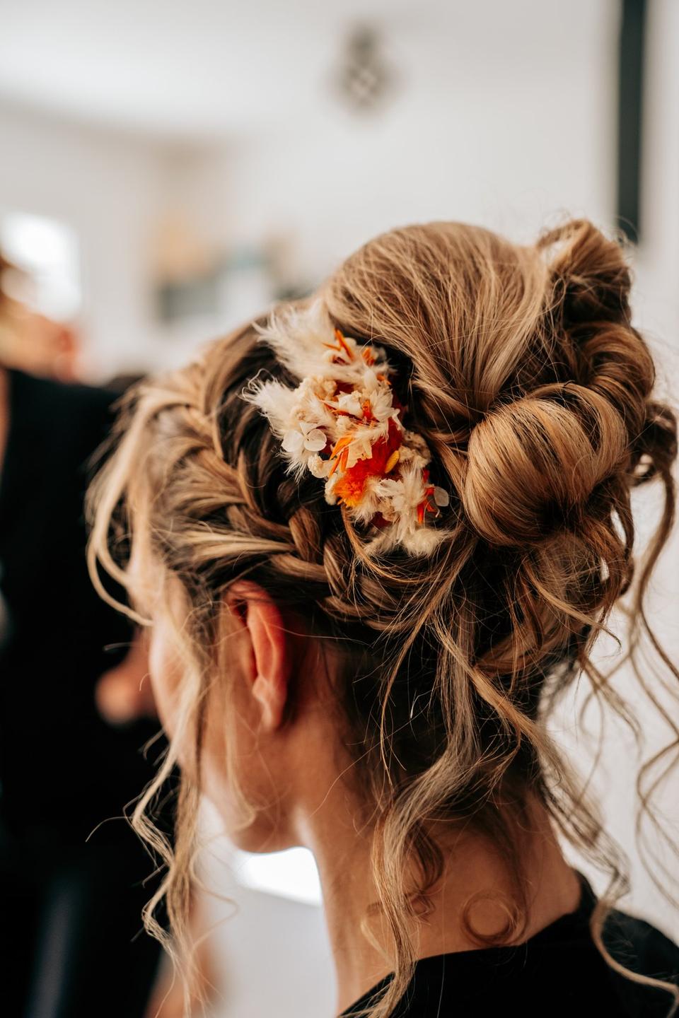 Chignon Haut Boucl Mariage