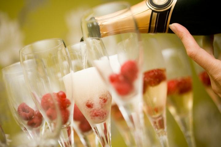 Soupe de champagne, un apéritif festif et convivial pour votre mariage