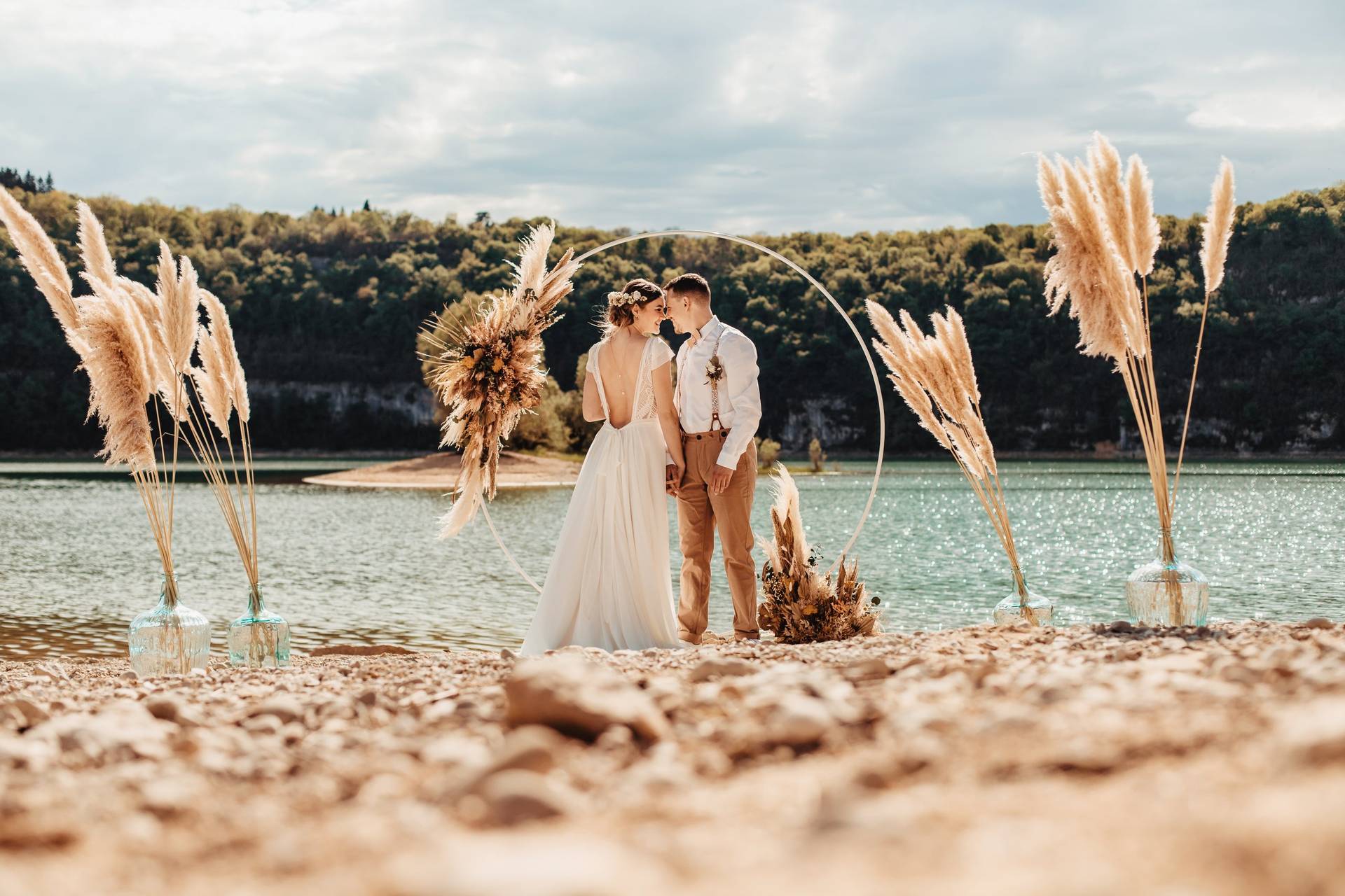 Comment organiser son mariage à la plage ? Les meilleurs conseils et 8 ...
