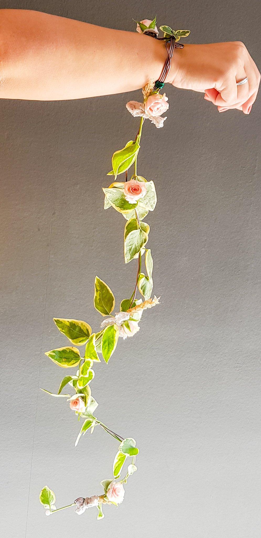 Bouquet-bracelet : la tendance wearable plants à découvrir tout de suite