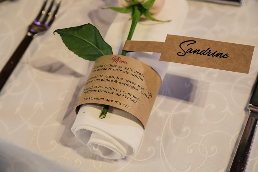 10 menus de mariage en papier qui ne manquent pas d’audace