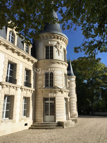 Le Château d'Hardricourt