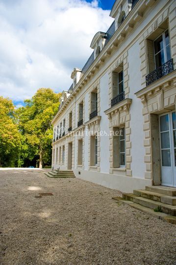 Le Château d'Hardricourt