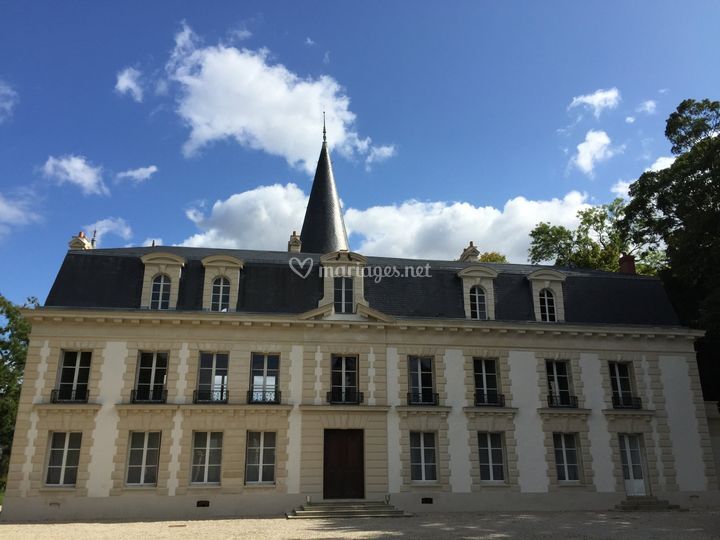 Le Château d'Hardricourt