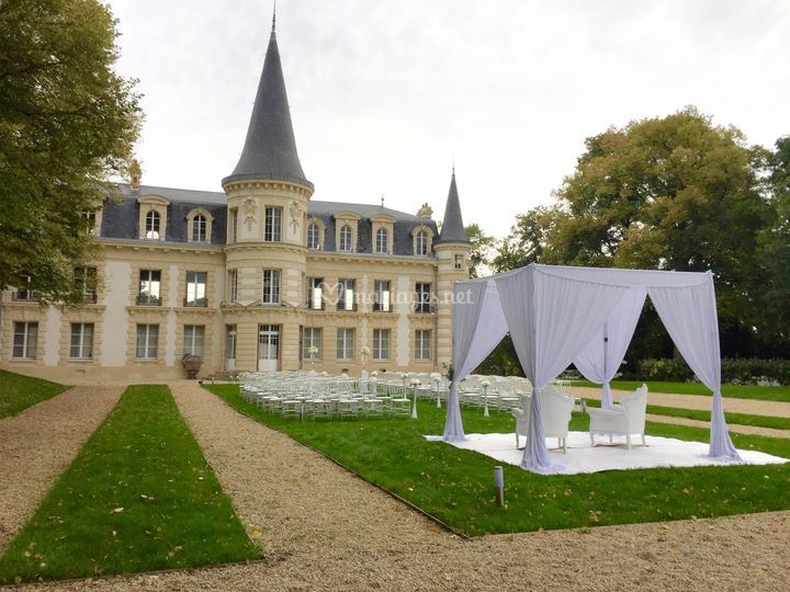 Le Château d'Hardricourt