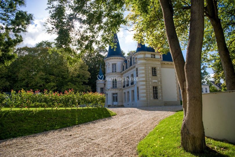 Le Château d'Hardricourt