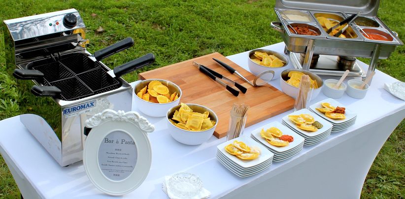 Bar à… 10 idées de stands de nourriture pour compléter votre cocktail