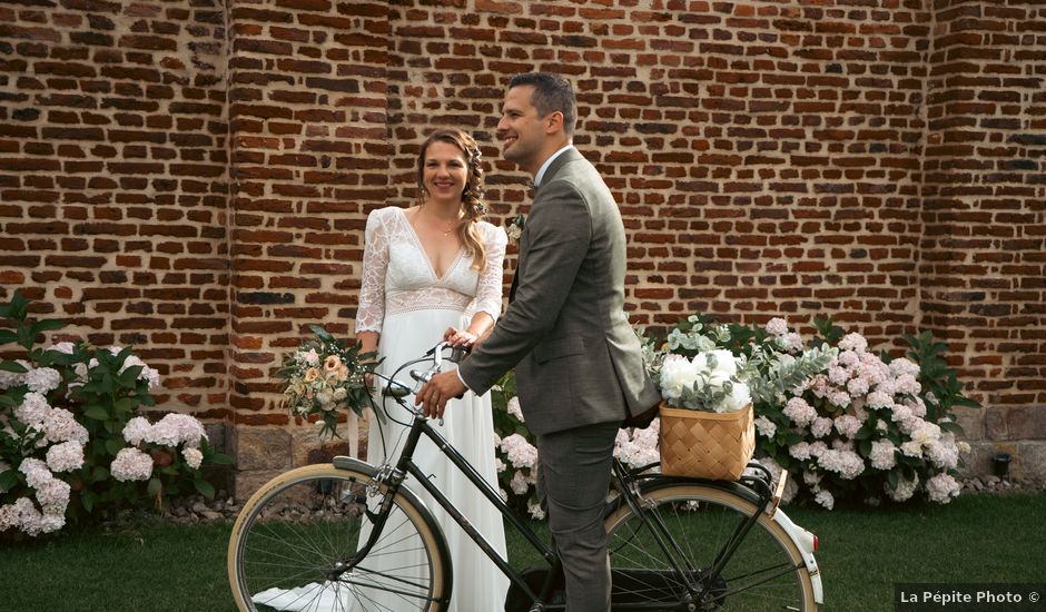 Le mariage de Jonathan et Hélène à Proville, Nord - Mariages.net
