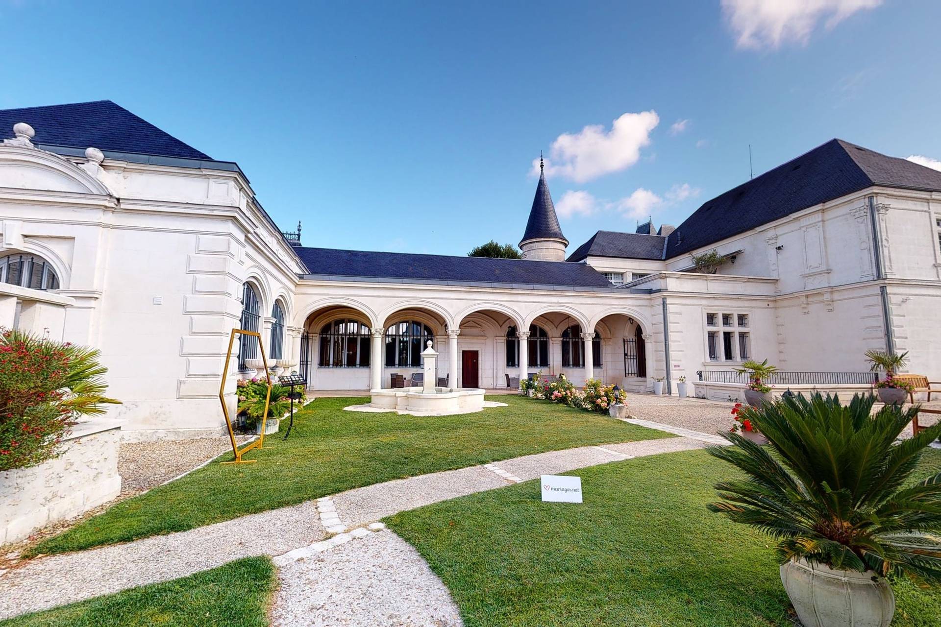 Château Pellisson - Vérifiez la disponibilité et les prix