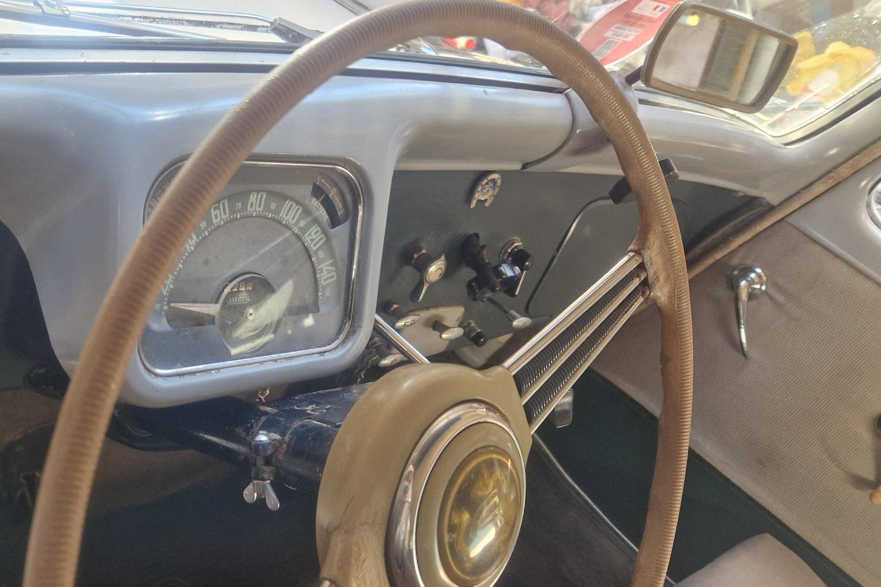 Traction Avant - Vérifiez la disponibilité et les prix