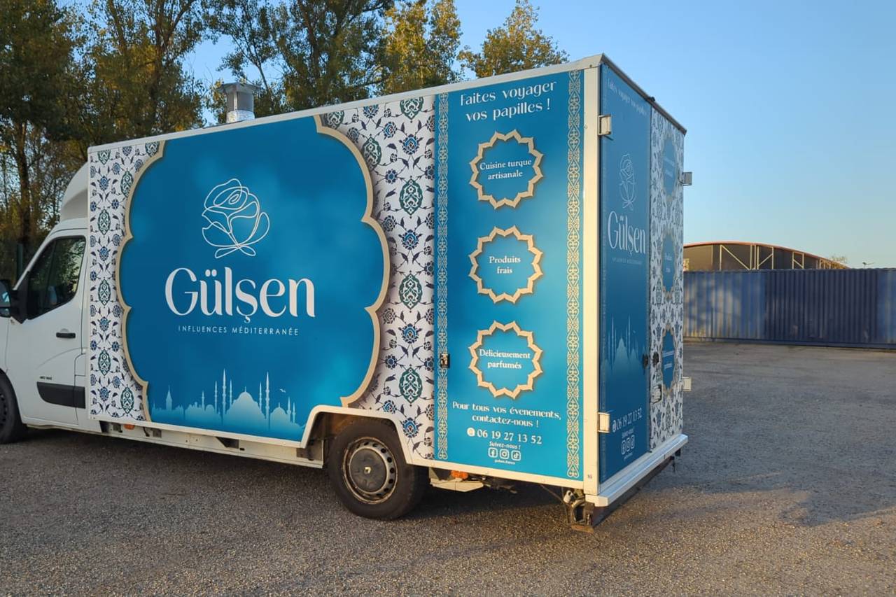 Gulsen - Vérifiez la disponibilité et les prix